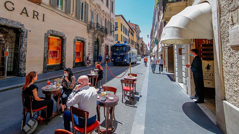 Italia reabre sus fronteras y empieza la "nueva normalidad"